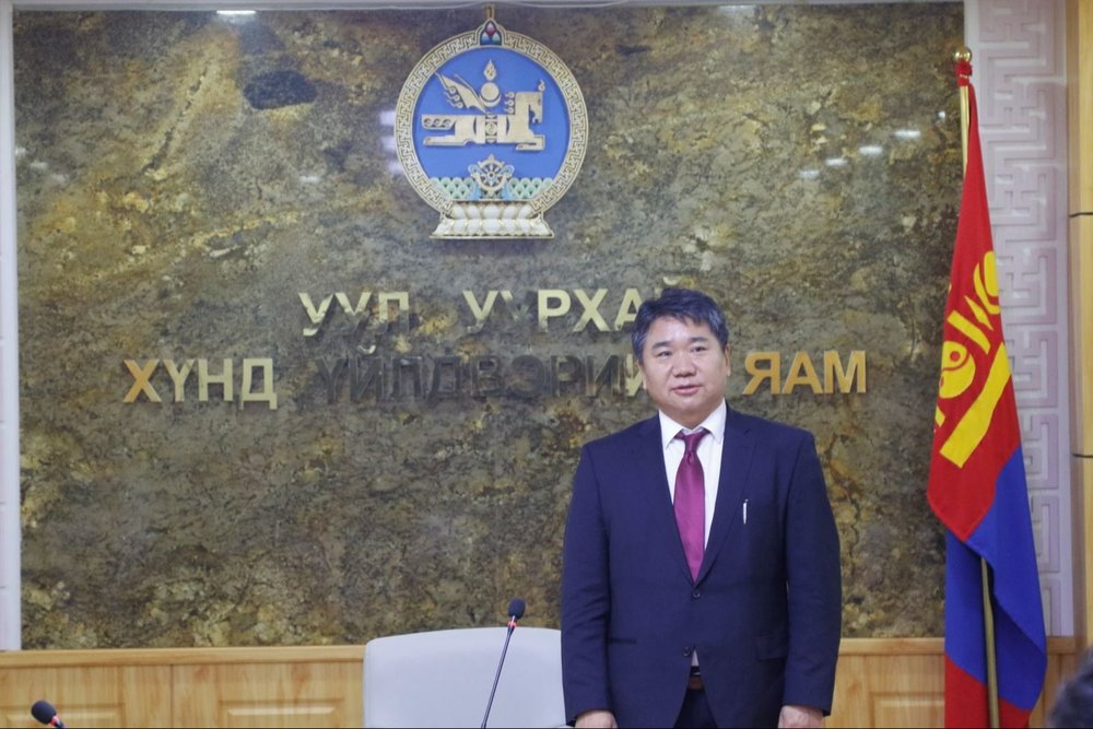 УУХҮ ийн дэд сайд О Цэндсүрэнг ажлаас нь чөлөөлж Б Уянгыг томиллоо